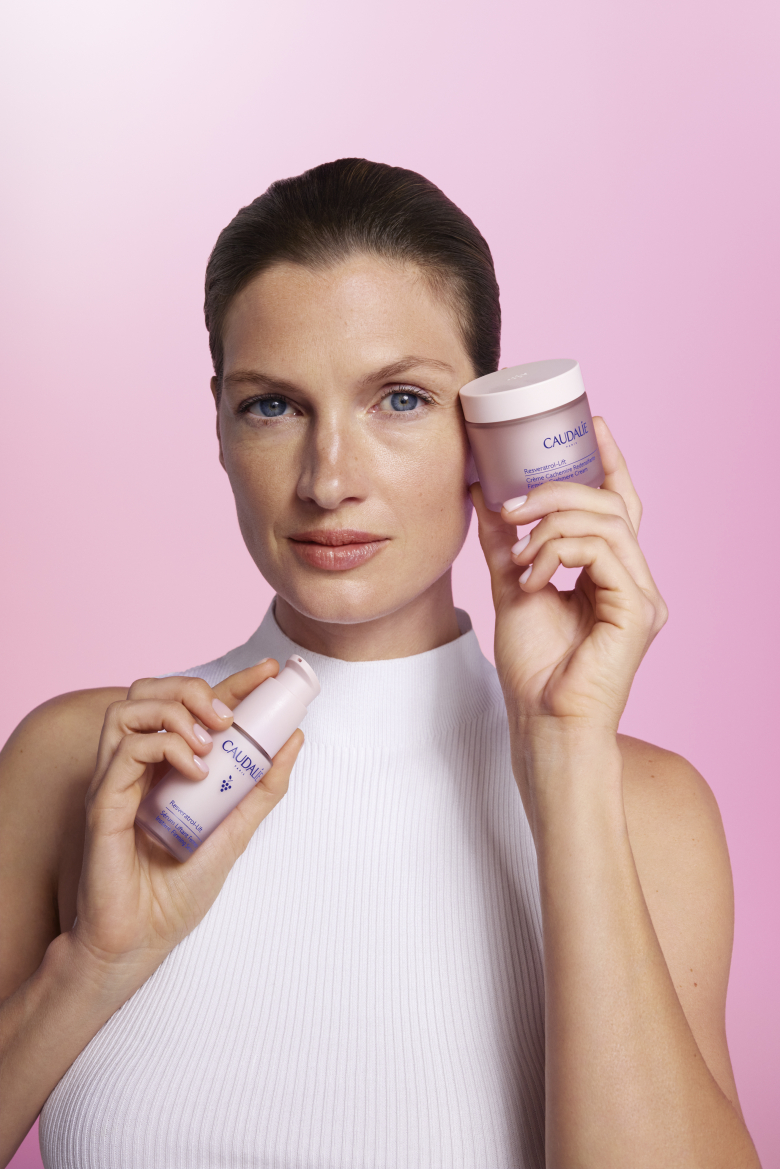 Ο ορός αντιγήρανσης που μεταμορφώνει θεαματικά την επιδερμίδα | Jenny.gr